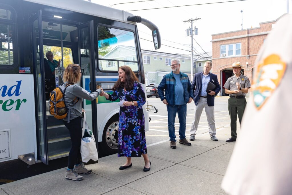 Fare-free, Propane-Powered Island Explorer Bus System Carries 10 ...